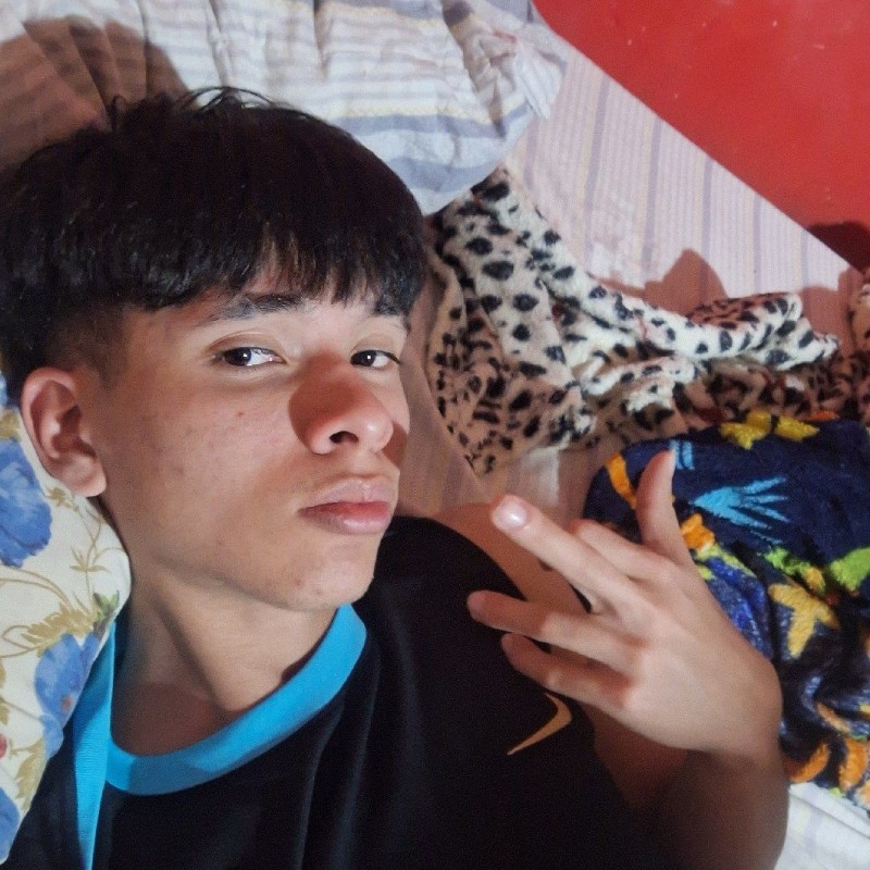 Alexander Paredes (@alexx.ds) | Snapchat Stories, Spotlight & Lenses