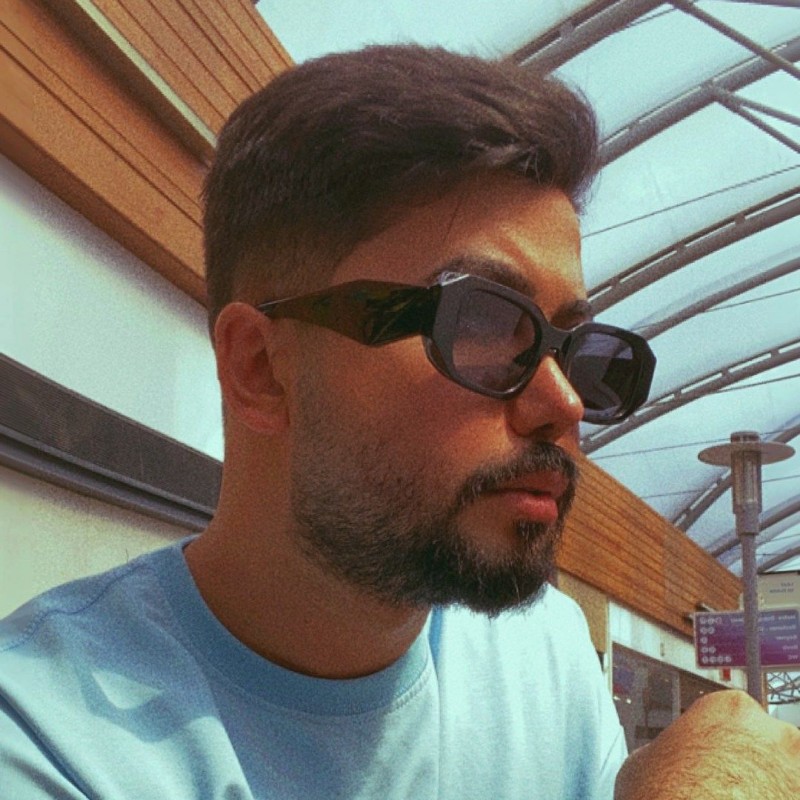 AD (@ali_aldeen) | Snapchat Stories, Spotlight & Lenses