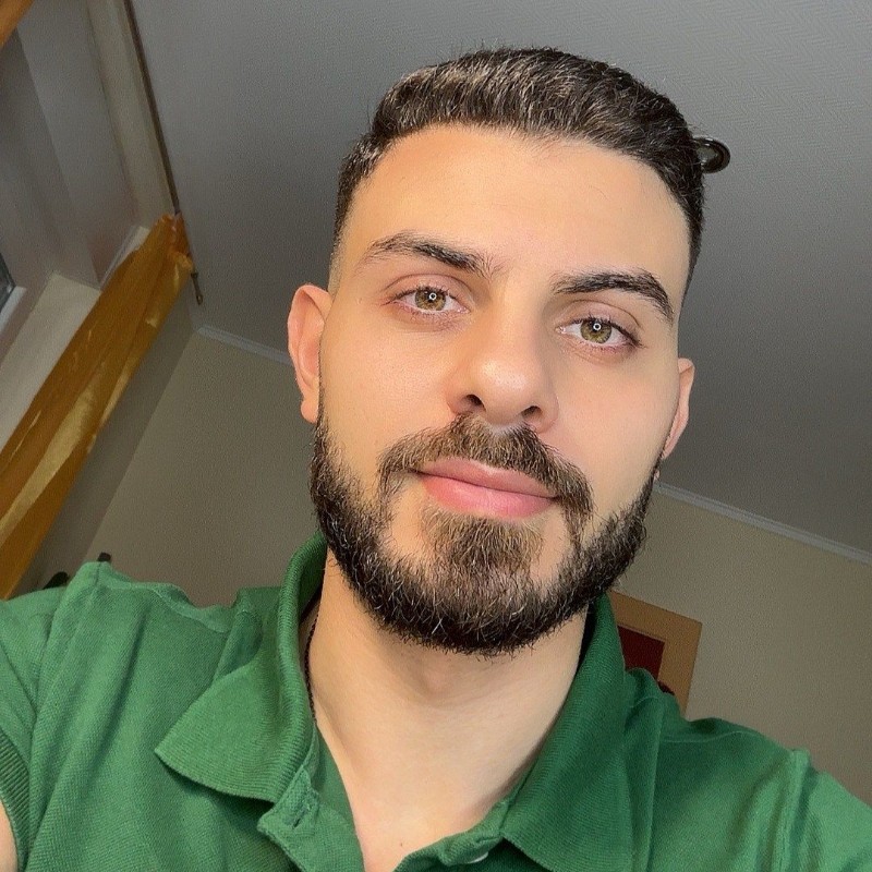 Ali (@ali_khabazh) | Snapchat Stories, Spotlight & Lenses