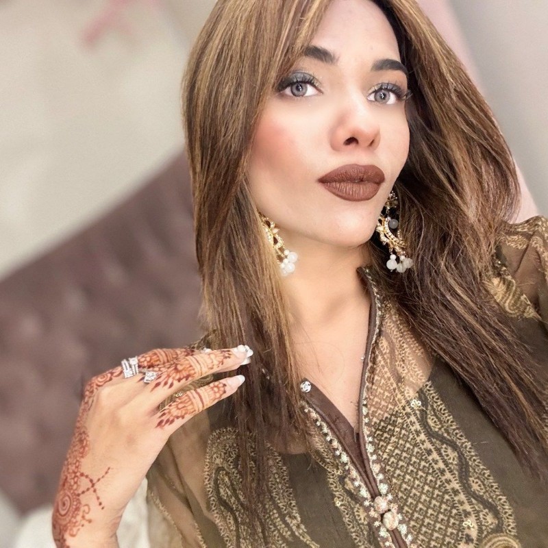 Alina R. Rajput (@alinarana217) | Snapchat Stories, Spotlight & Lenses