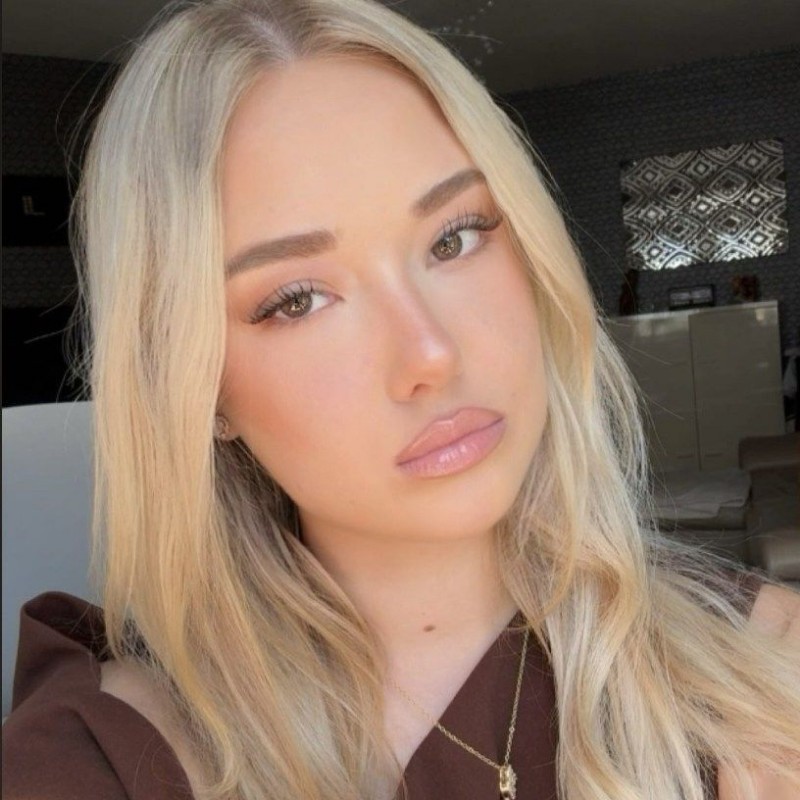 Alisa (@alisa.scd) | Snapchat Stories, Spotlight & Lenses