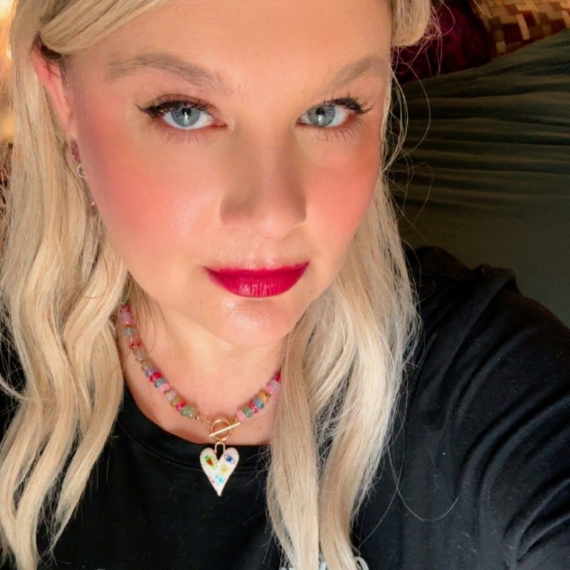 Alison Chains 🦋 🌈 🖤💜 (@alison_chains) | Snapchat Stories, Spotlight ...