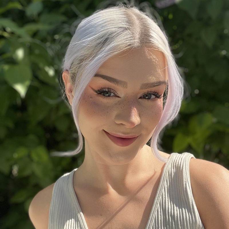 Alix Ablaze (@alixablaze) | Snapchat Stories, Spotlight & Lenses