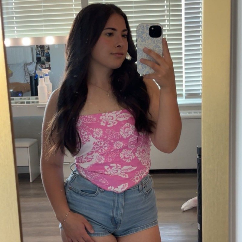 Allison Valdivia (@allie.valdivia) | Snapchat Stories, Spotlight & Lenses