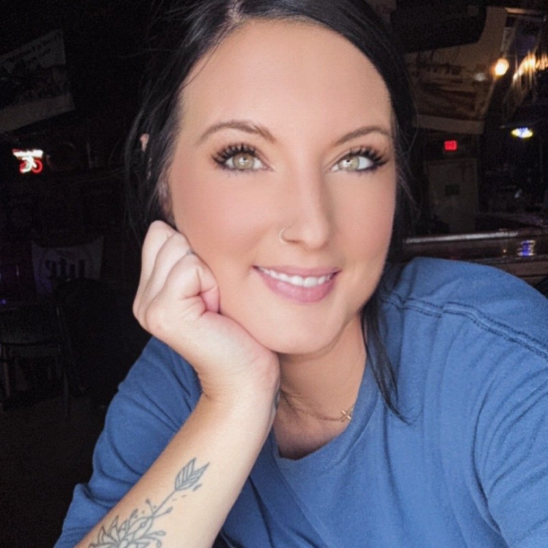 Allie Cat (@allie_marie11) | Snapchat Stories, Spotlight & Lenses