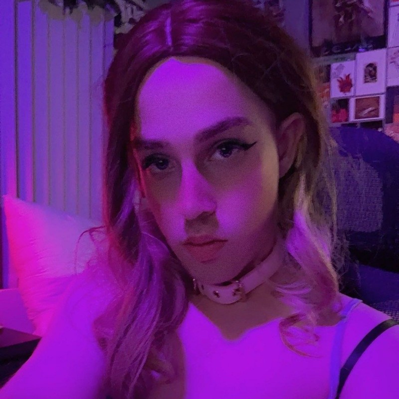 allie velvet 🏳‍⚧ (@allievelvet) | Snapchat Stories, Spotlight & Lenses