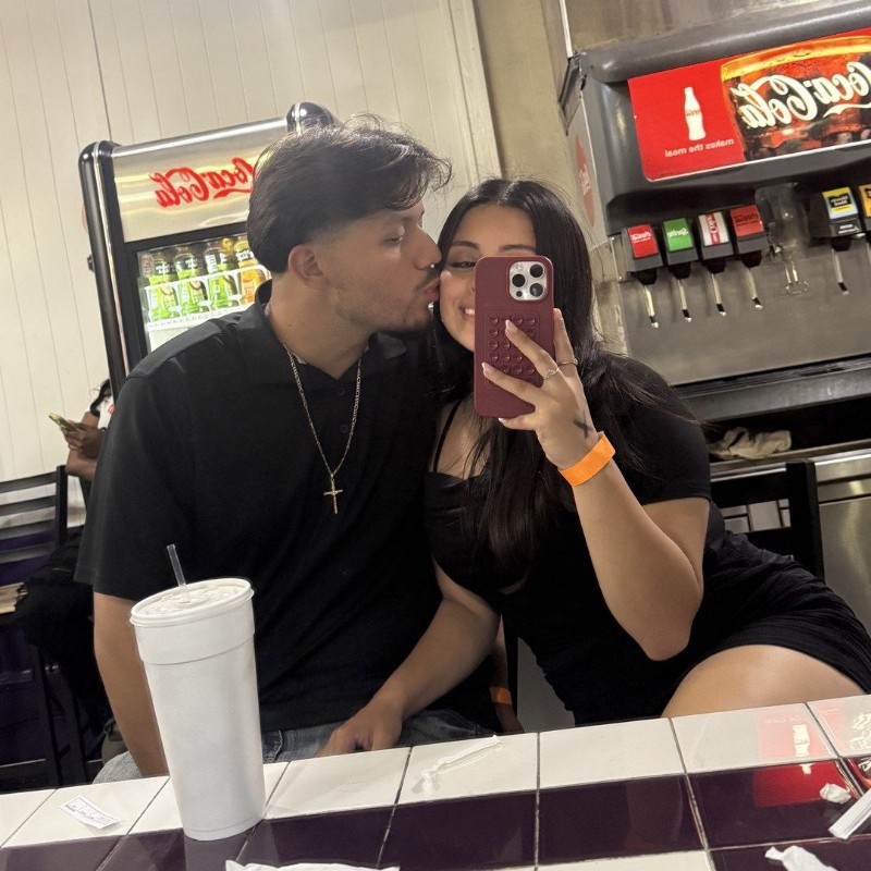 alondra💘 (@alondrraflores) | Snapchat Stories, Spotlight & Lenses