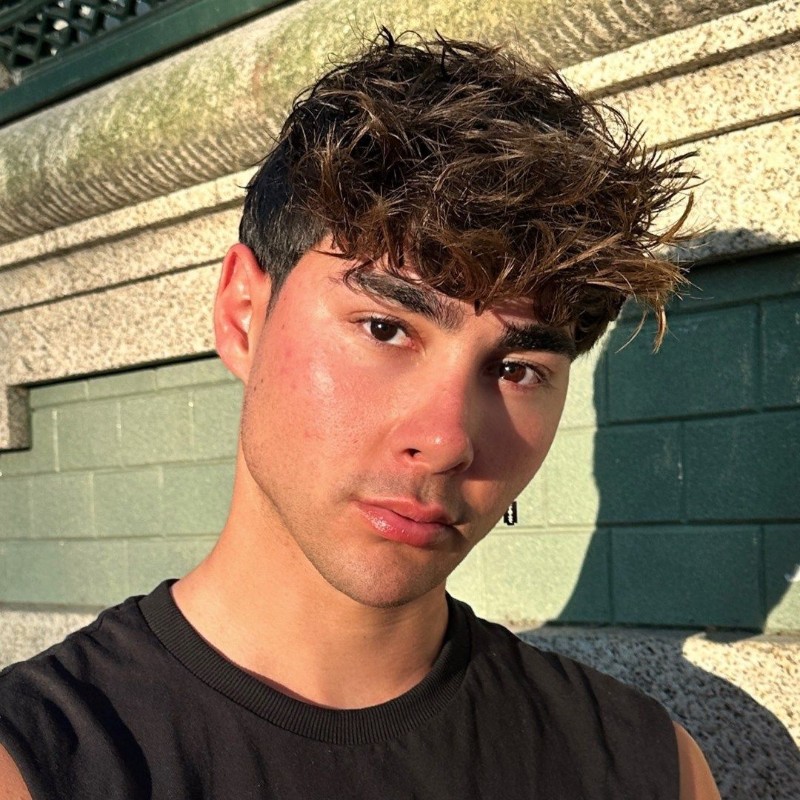 Alpay Santi (@alpaysanti19) | Snapchat Stories, Spotlight & Lenses