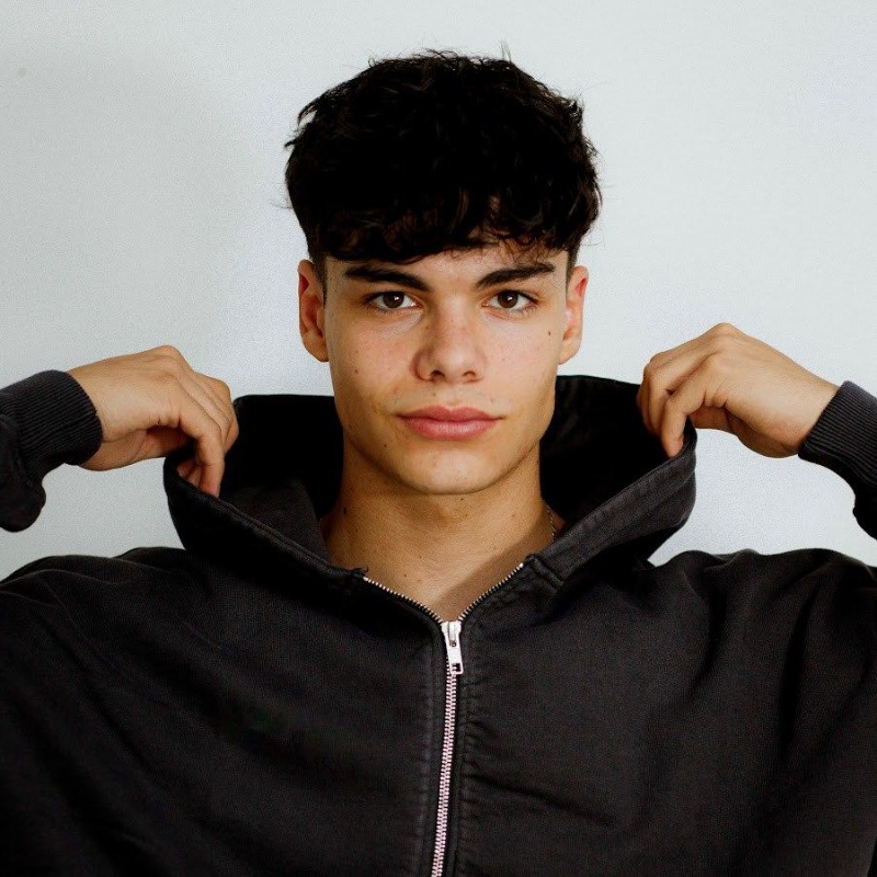 Alvarito (@alvarito4124) | Snapchat Stories, Spotlight & Lenses