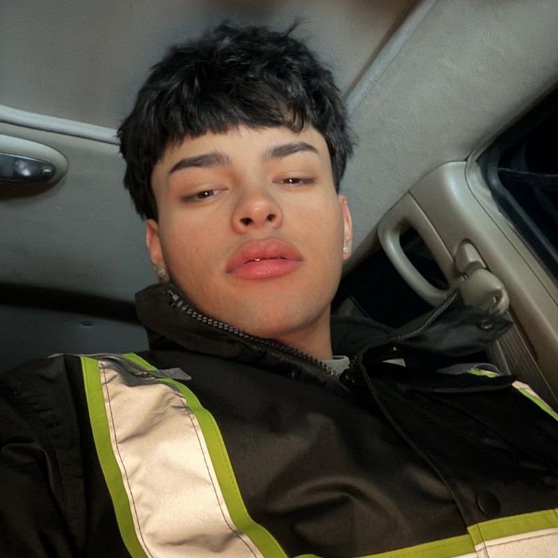Alex Beltran (@alxbeltrann) | Snapchat Verhalen, Spotlight en Lenzen