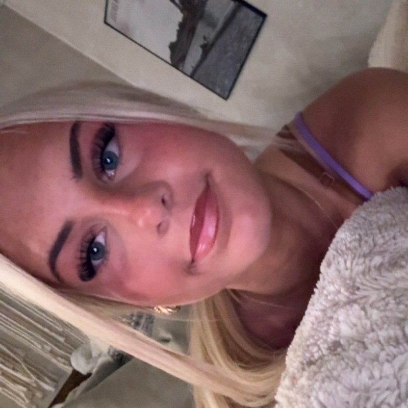 alyssa (@alys_jrnn) | Snapchat Stories, Spotlight & Lenses