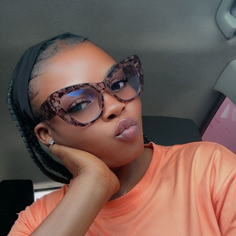 Ama Nowelen (@ama_senator) | Snapchat Stories, Spotlight & Lenses