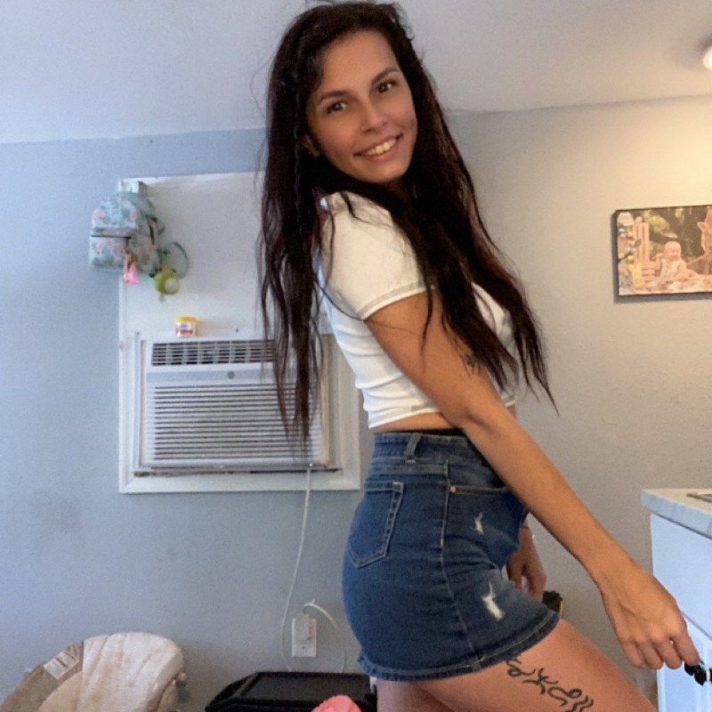 Amanda Keener (@amandakeener1) | Snapchat Stories, Spotlight & Lenses