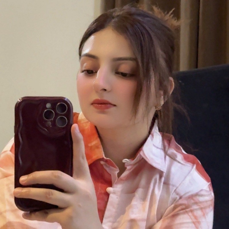 Amber Reena (@amber.reena) | Snapchat Stories, Spotlight & Lenses