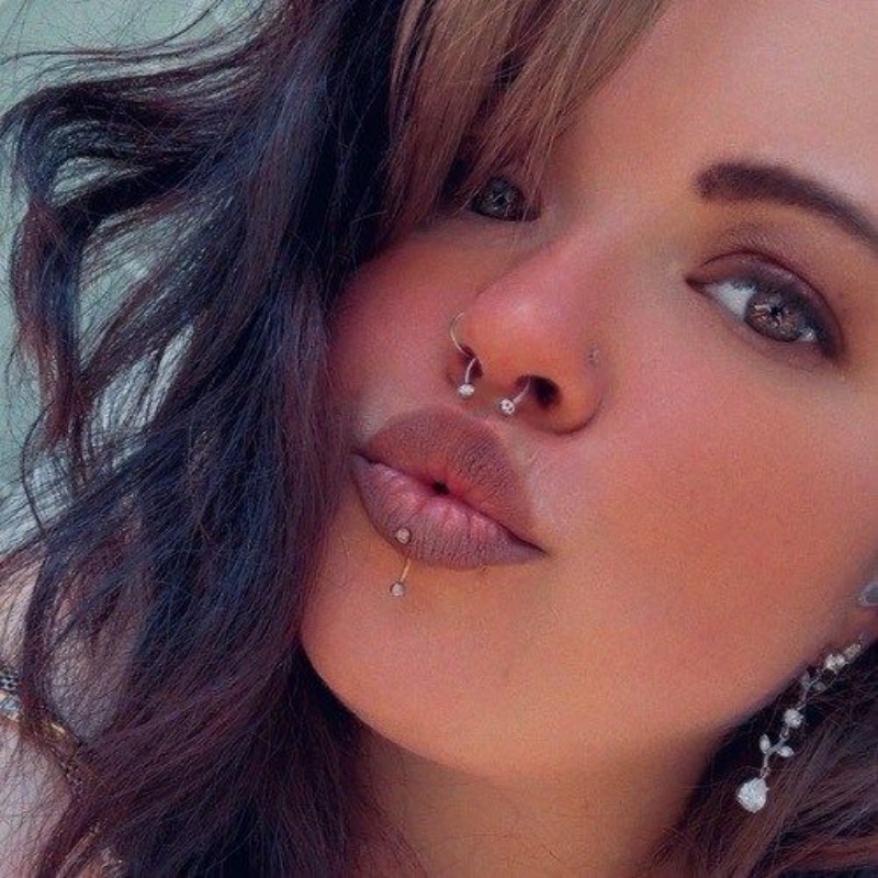 AmbreDanielle (@amber.sudina) | Snapchat Stories, Spotlight & Lenses