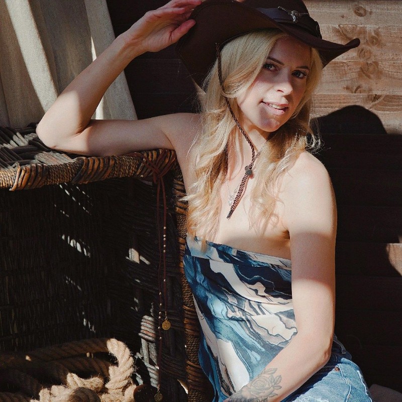 amber_riivers (@amber_riivers) | Snapchat Stories, Spotlight & Lenses