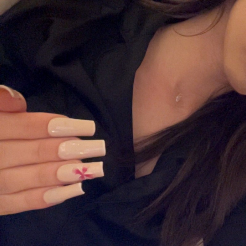 ambre (@ambre_tlzz) | Snapchat Stories, Spotlight & Lenses