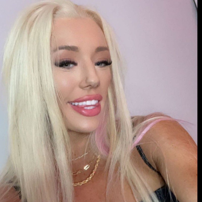 amelia elsa💞 (@ameliarobbins) | Snapchat Stories, Spotlight & Lenses