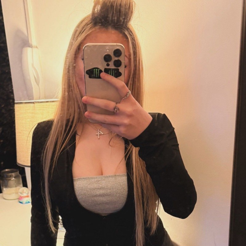 amy🍒 (@amy20041) | Snapchat Stories, Spotlight & Lenses