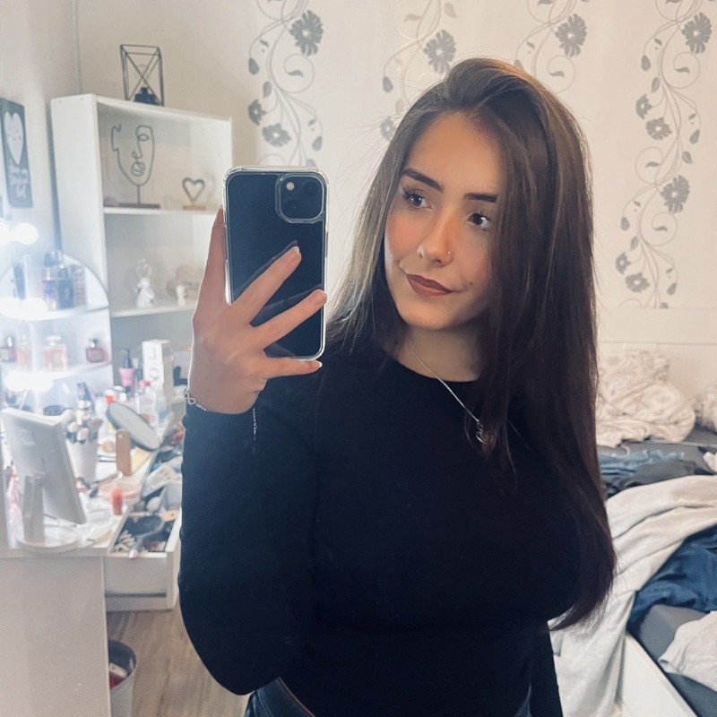 𝐴𝑚𝑦 (@amy_srz) | Snapchat Stories, Spotlight & Lenses