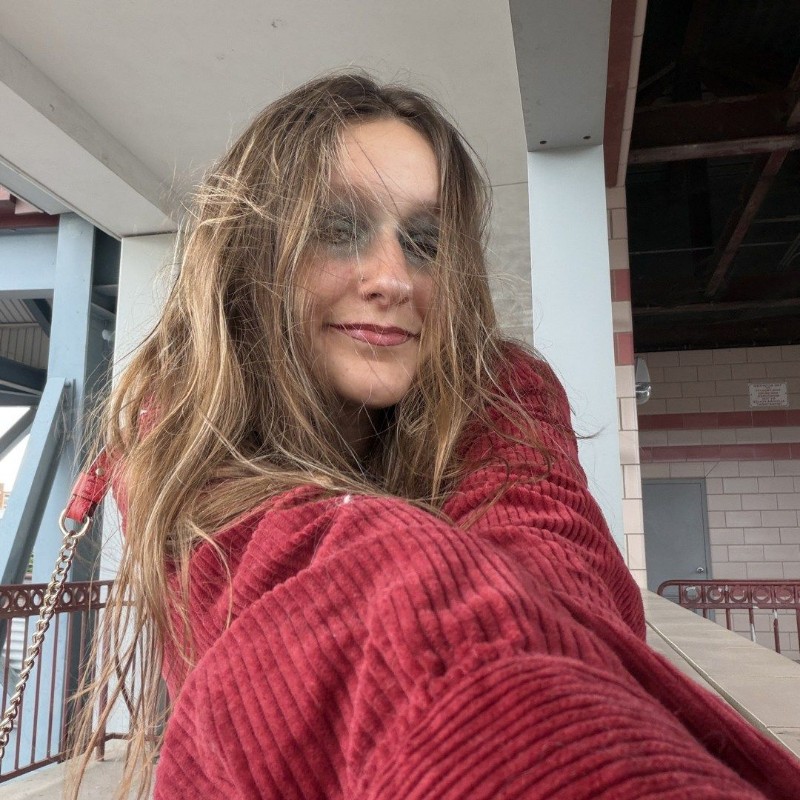 amy dean (@amyd3an) | Snapchat Stories, Spotlight & Lenses