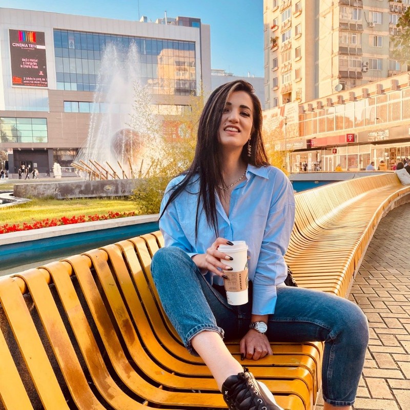 Ana-Maria Dobre (@ana.dobre28) | Snapchat Stories, Spotlight & Lenses