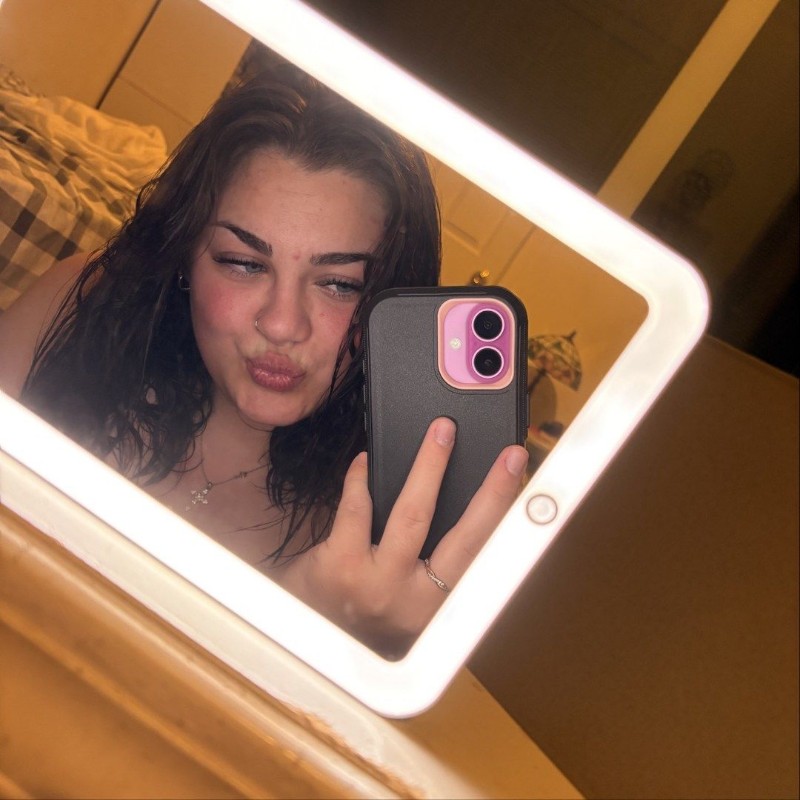 Andrea (@andrea11bebop) | Snapchat Stories, Spotlight & Lenses