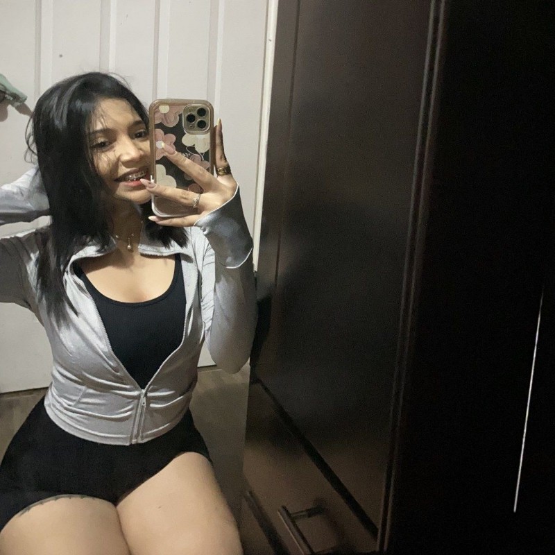 Andrea Argeñal (@andrea_argena25) | Snapchat Stories, Spotlight & Lenses