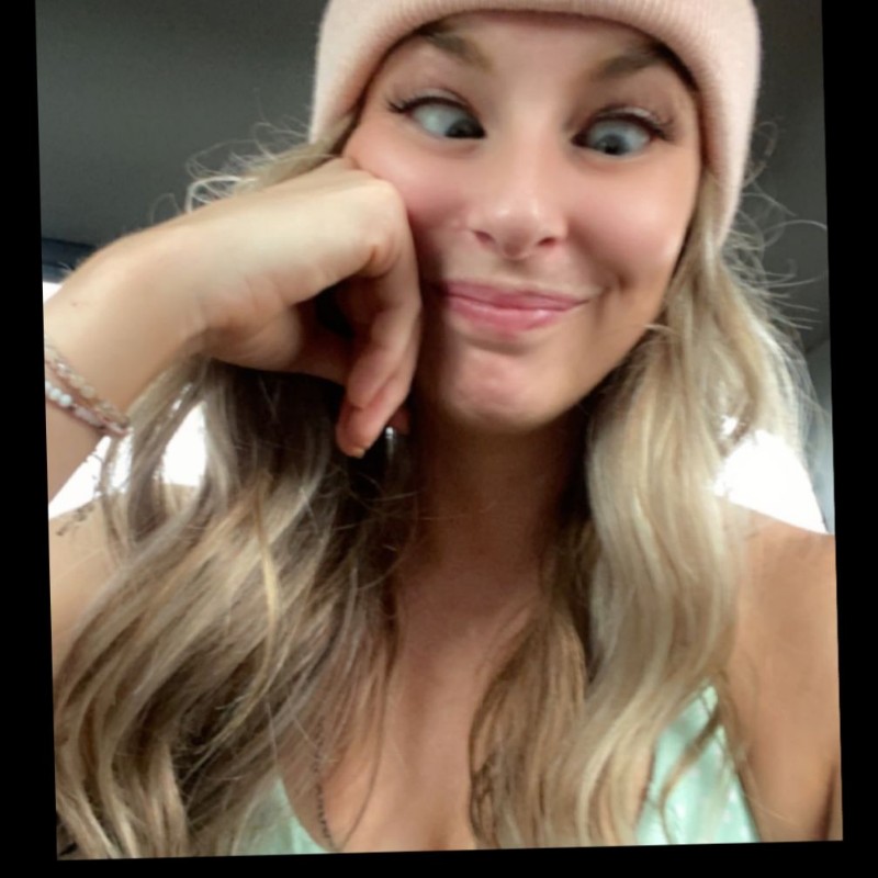 Andrea Hockley (@andrea_hockley) | Snapchat Stories, Spotlight & Lenses