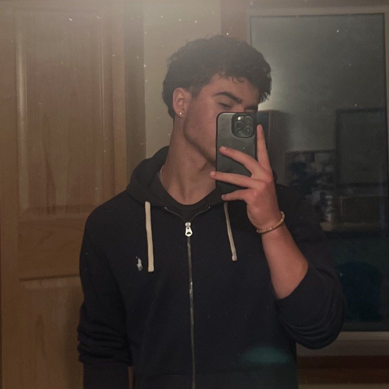 Andrew ️ (@andrewaire) | Snapchat Stories, Spotlight & Lenses