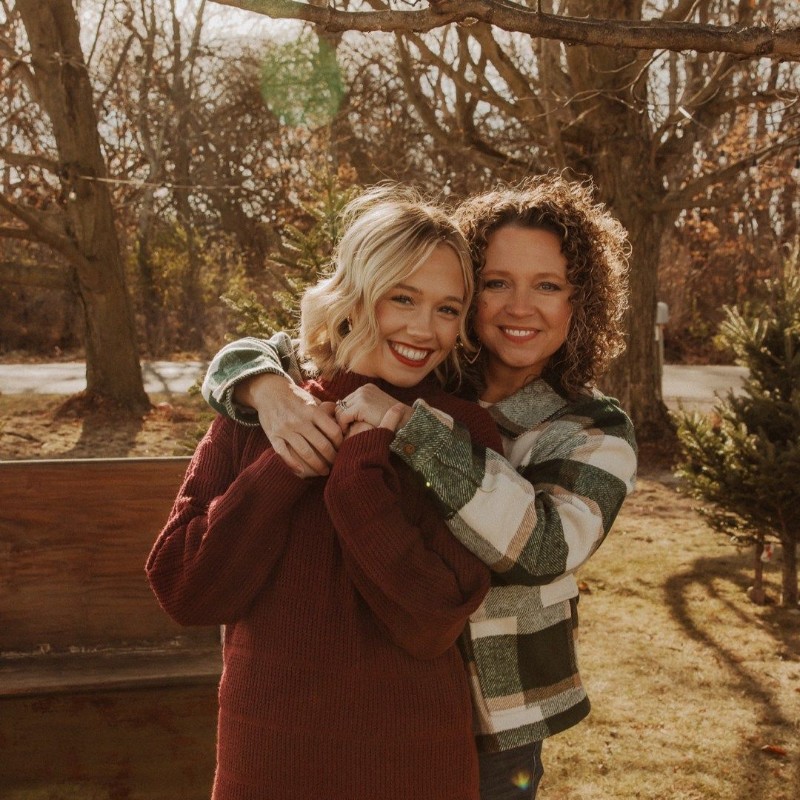 Angie Dillon(@angiewentz) | เรื่องราว Snapchat ตลอดจน Spotlight และเลนส์