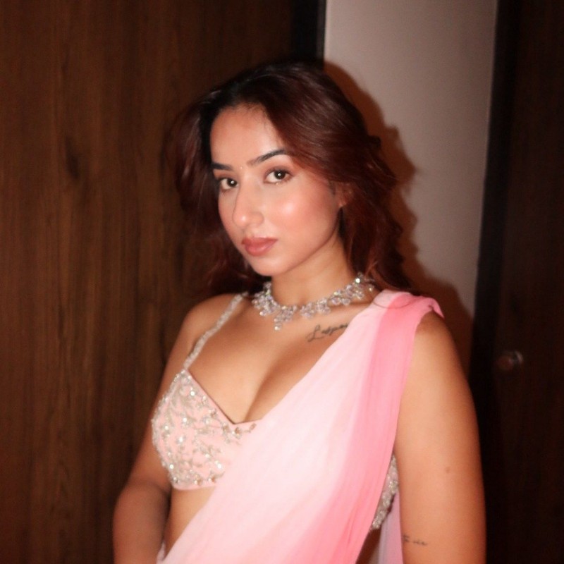 Anicka Sharma (@anickasharma2) | Snapchat Stories, Spotlight & Lenses