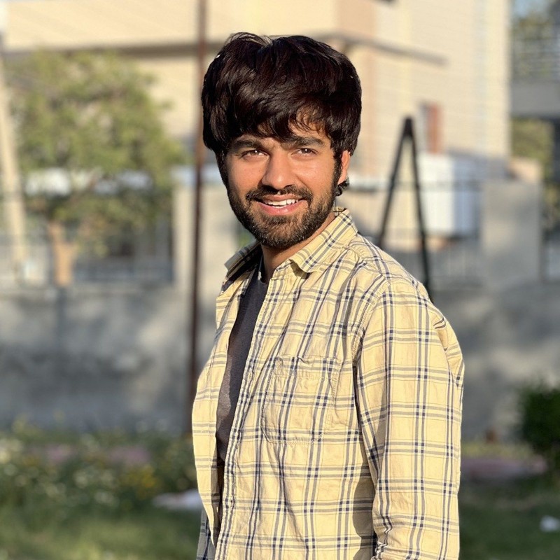 Anmol Monga (@anmolmongavlogs) | Snapchat Stories, Spotlight & Lenses