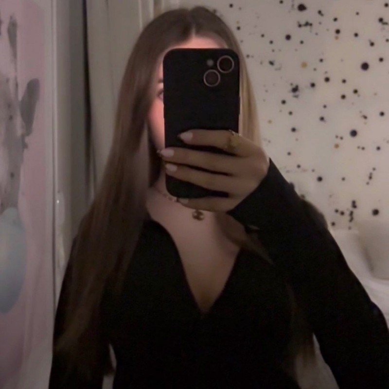 𝐀𝐧𝐧𝐚🌞 (@anna.bwww) | Snapchat Stories, Spotlight & Lenses