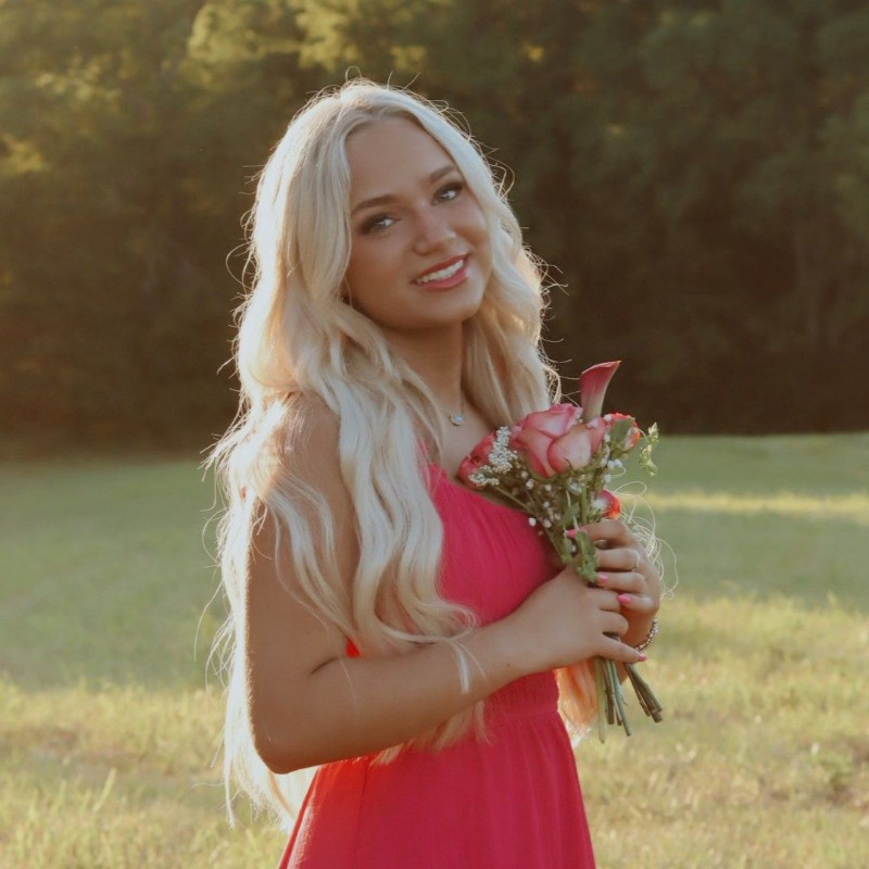 Anna Burgan (@anna_burgan) | Snapchat Stories, Spotlight & Lenses