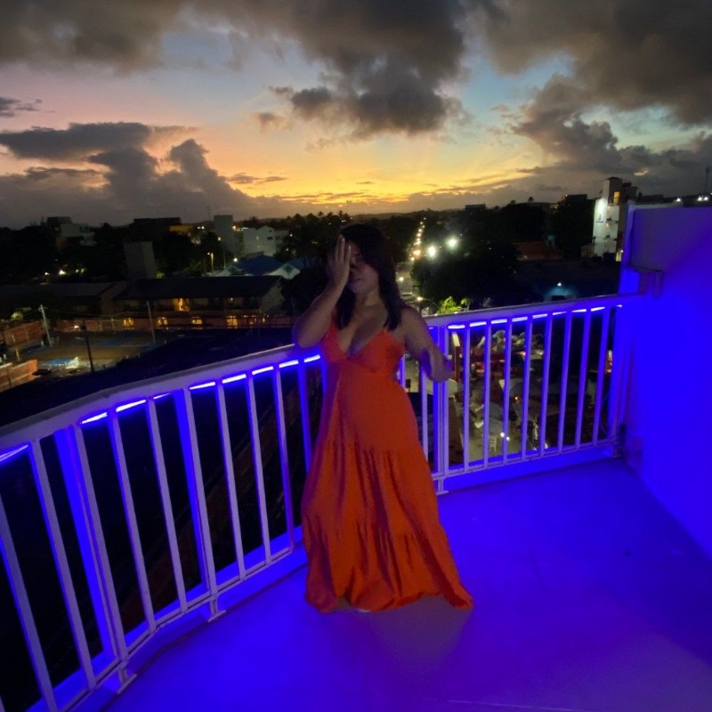 Anna (@annasilvaromano) | Snapchat Stories, Spotlight & Lenses