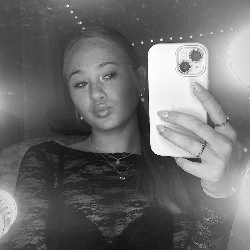 anna winters (@annawinterss) | Snapchat Stories, Spotlight & Lenses