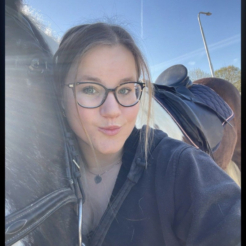 Anne Rozendaal🤍 (@annerozendaal) | Snapchat Stories, Spotlight & Lenses