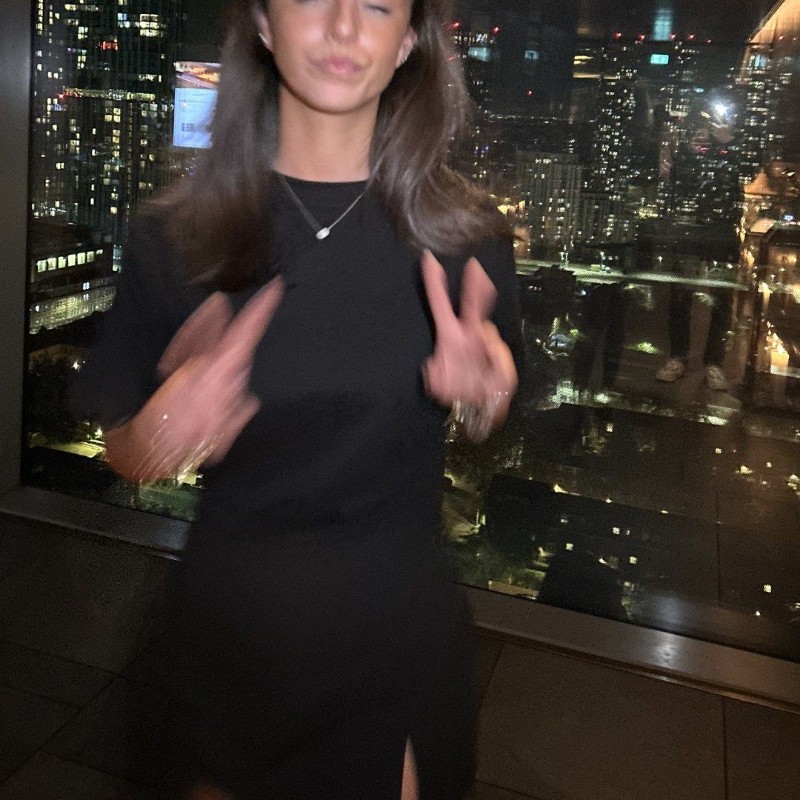 April Bass-Heatley (@aprilbsshtly) | Snapchat Stories, Spotlight & Lenses