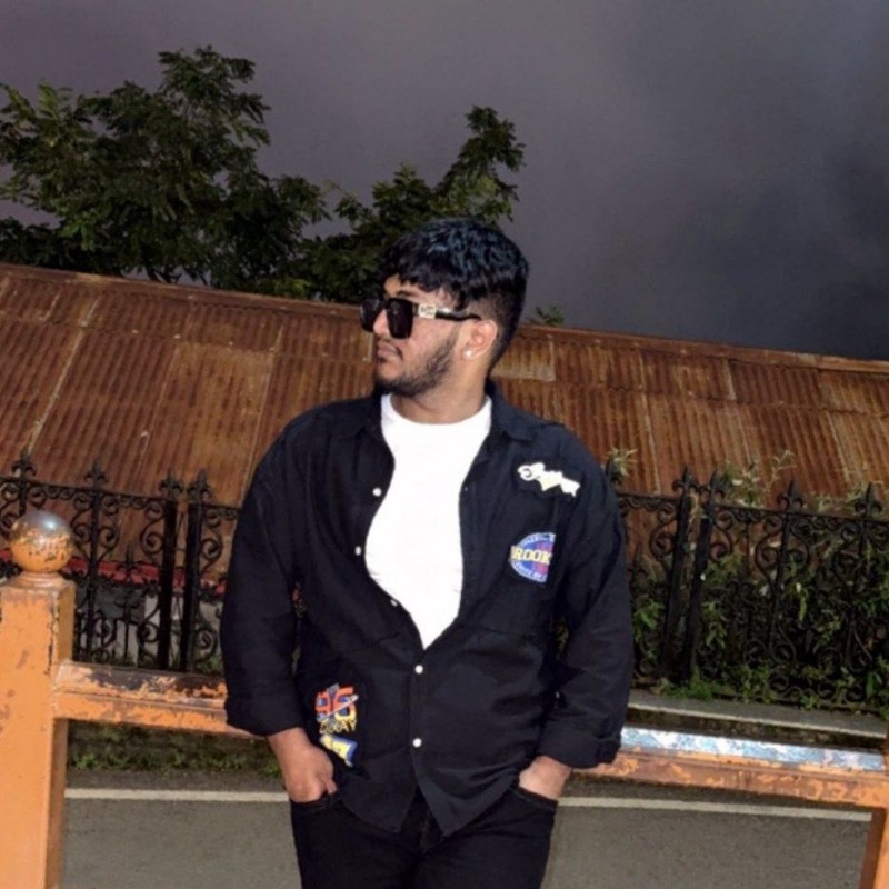 𝐀𝐐𝐃𝐀𝐒 (@aqdas7) | Snapchat Stories, Spotlight & Lenses