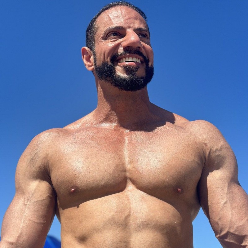 A.A.A.N 🇧🇭 🏋️⭐️ (@arabian_tiger) | Snapchat-Stories, Spotlight och linser