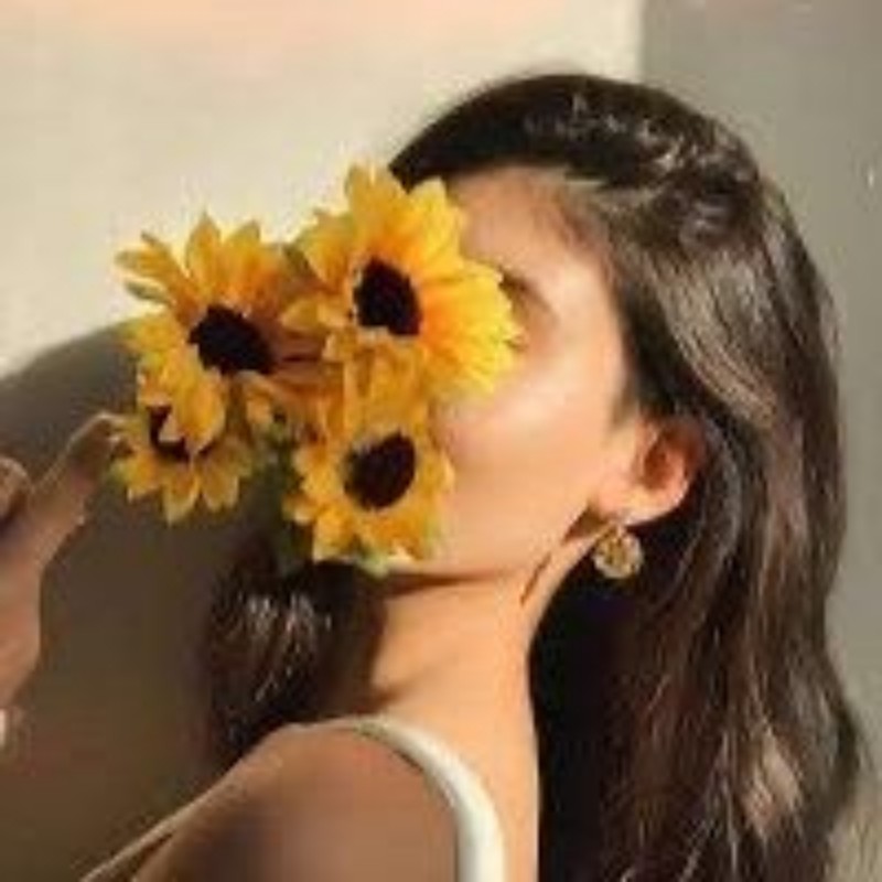 🌼ℳ𝓊𝓃𝒾𝓇𝒶𝒽 (@arc-elia) | Snapchat Stories, Spotlight & Lenses