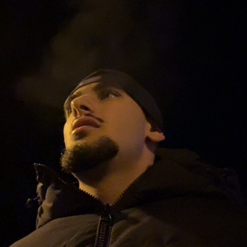 arda (@arda.oezz) | Snapchat Stories, Spotlight & Lenses