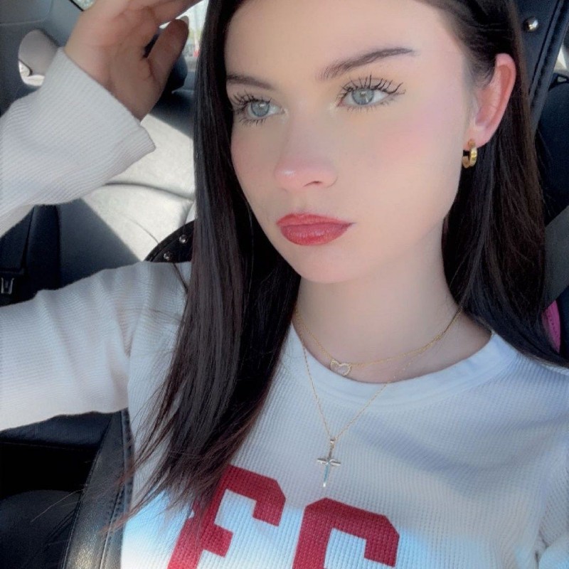 ari 💋 (@ari-alexiss) | Snapchat Stories, Spotlight & Lenses