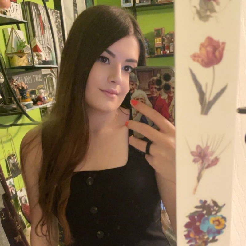 Alaina (@art_nerd3000) | Snapchat Stories, Spotlight & Lenses