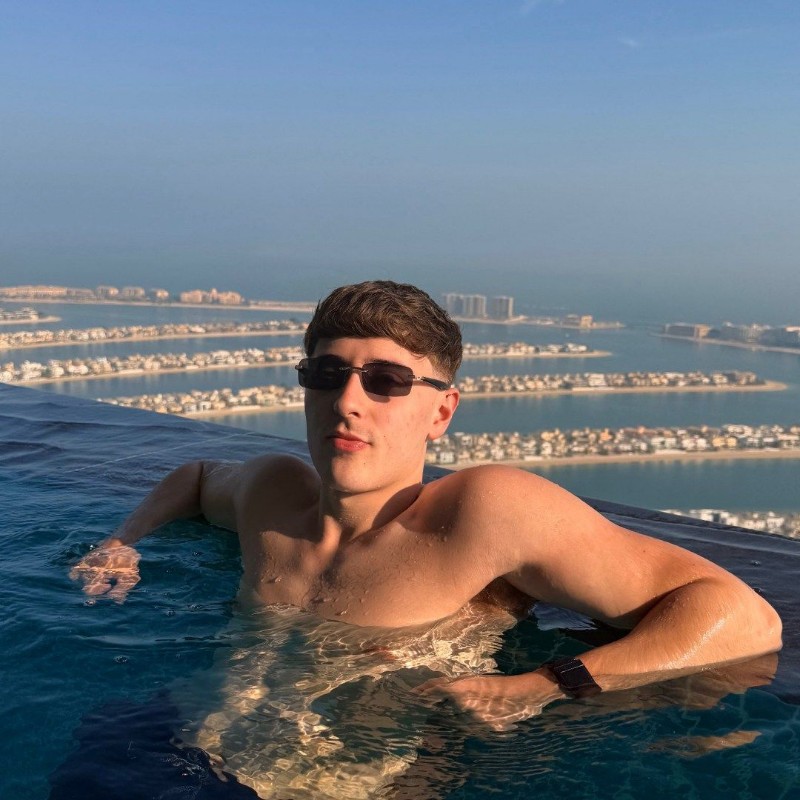 Arthur Turner (@arthurturner5) | Snapchat Stories, Spotlight & Lenses