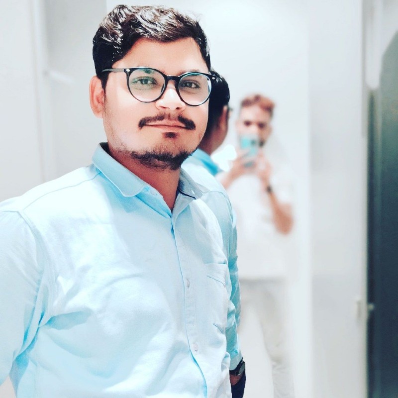 Aryanっ )っ(@ary_dwivedi) | เรื่องราว Snapchat ตลอดจน Spotlight และเลนส์