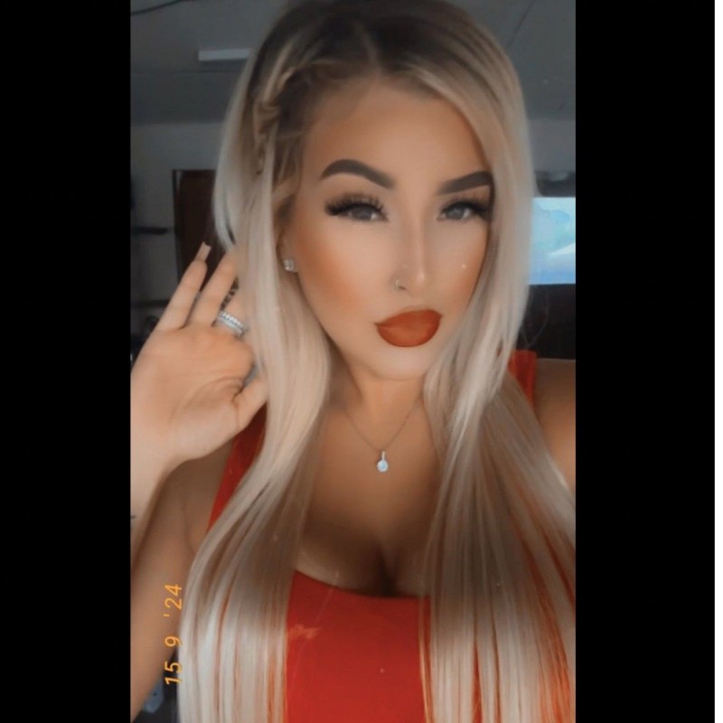 Ashleigh (@ashleighg1020) | Snapchat Stories, Spotlight and Lenses