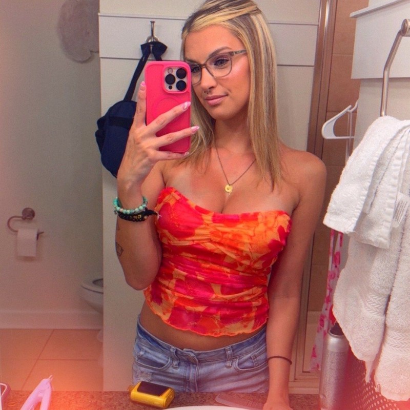 ️‍🔥Ashley ️‍🔥 (@ashley9751) | Snapchat Stories, Spotlight & Lenses