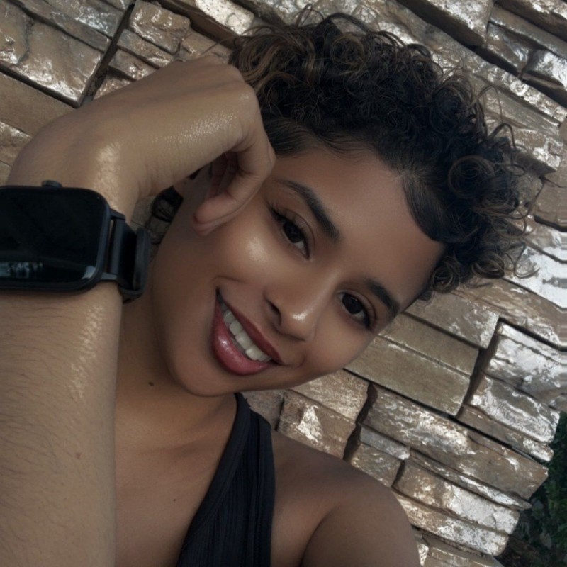 Cozy (@ashleymezquita) | Snapchat Stories, Spotlight & Lenses